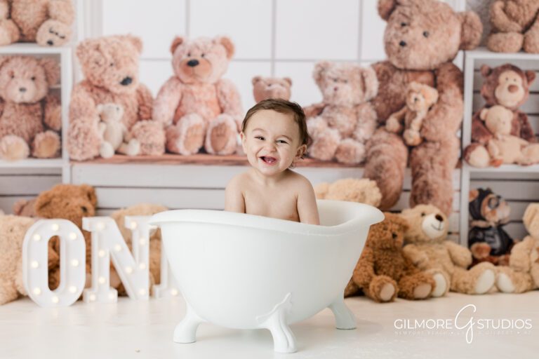 Teddy Bear Birthday Party Cake Smash & Family Portrait Session ...